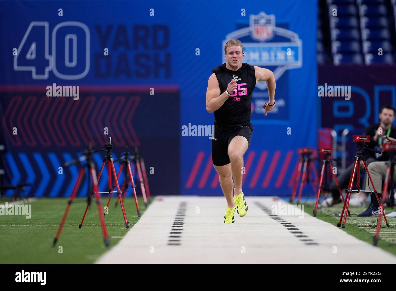 Wisconsin defensive back Hunter Wohler runs the 40-yard dash at the NFL ...