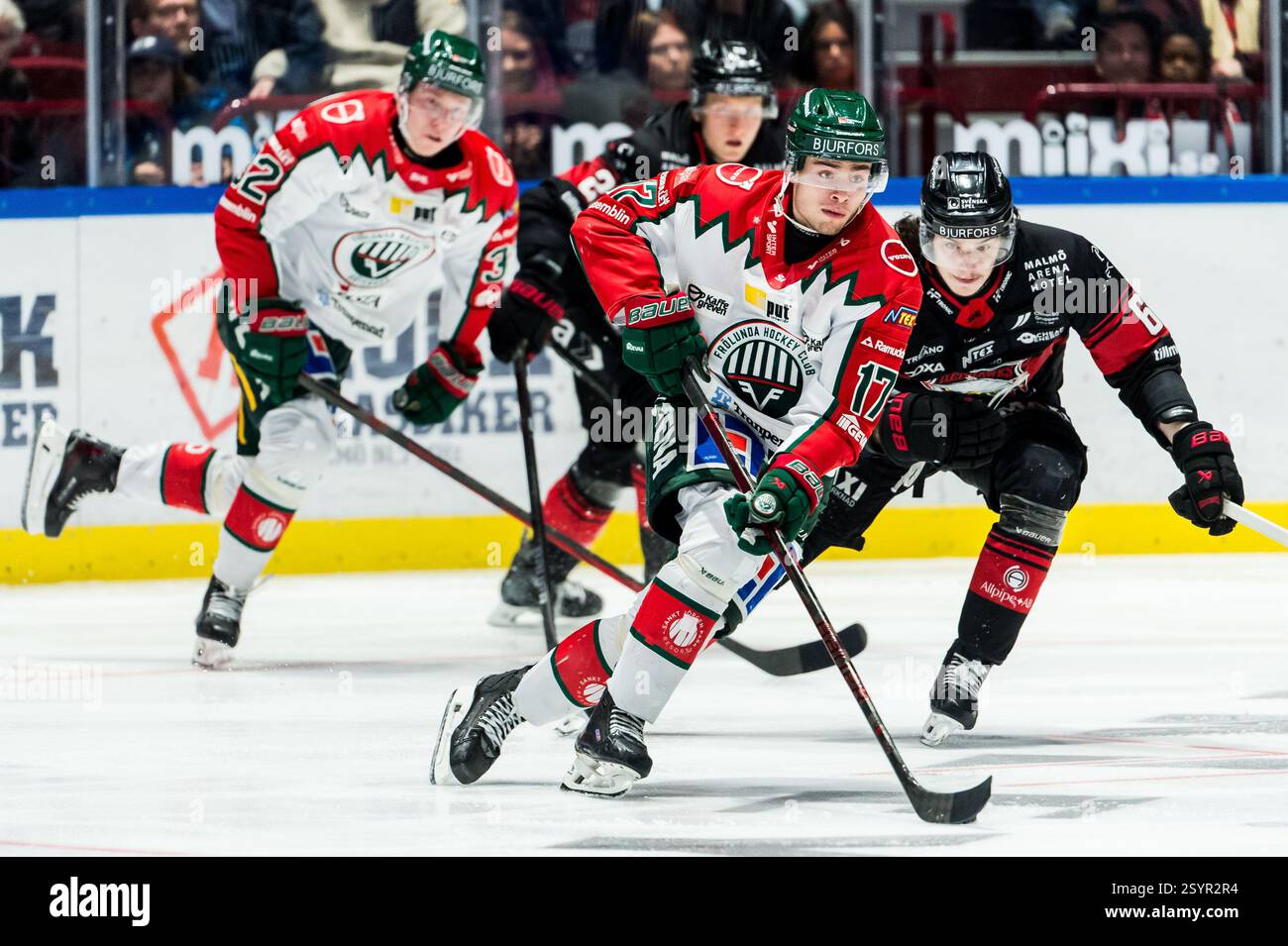 250301 Frölundas Isac Born och Malmö Redhawks Dominik Badinka under ...
