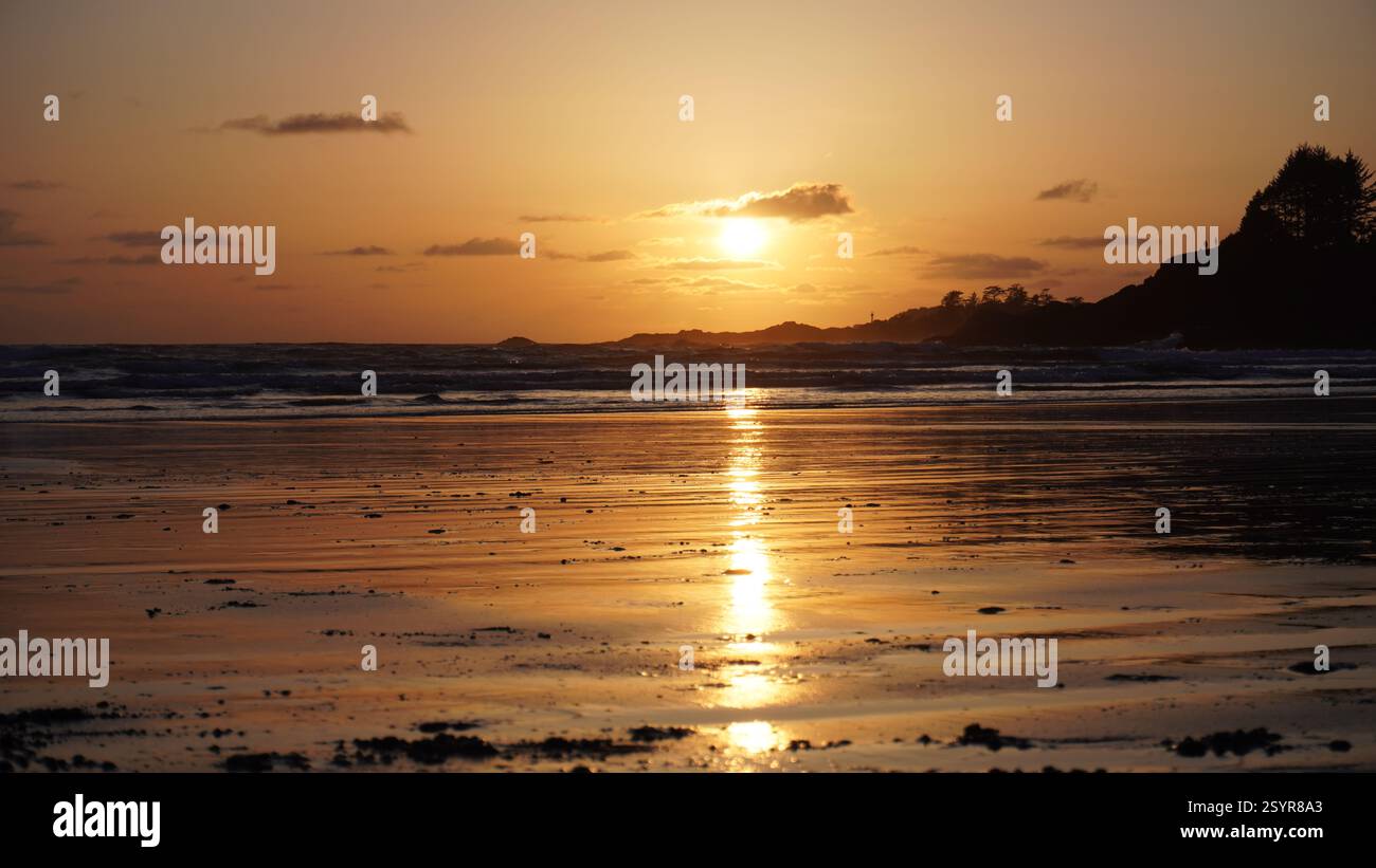 Beautiful tofino sunset hi-res stock photography and images - Alamy