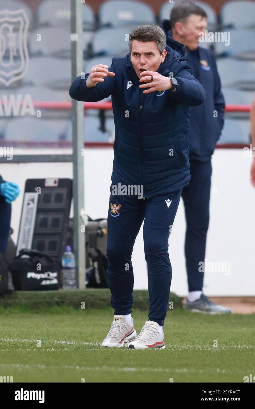 Dens Park, Dundee, UK. 1st Mar, 2025. Scottish Premiership Football ...
