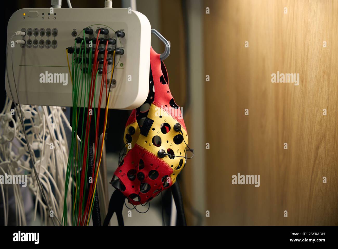 Eeg monitoring equipment hi-res stock photography and images - Alamy