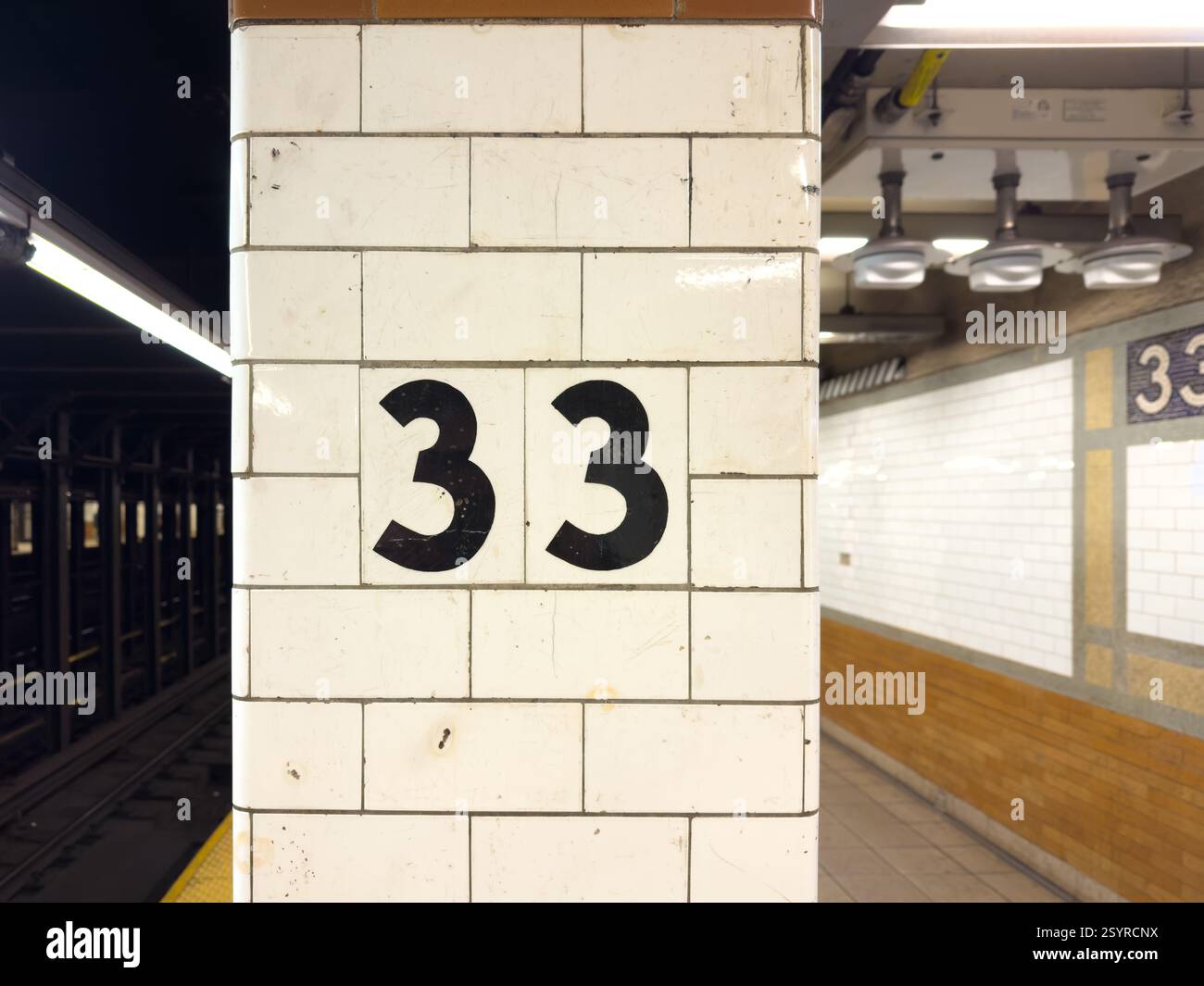 New York City - Jan 30, 2025: Thirty Third (33rd) Street Subway Station ...