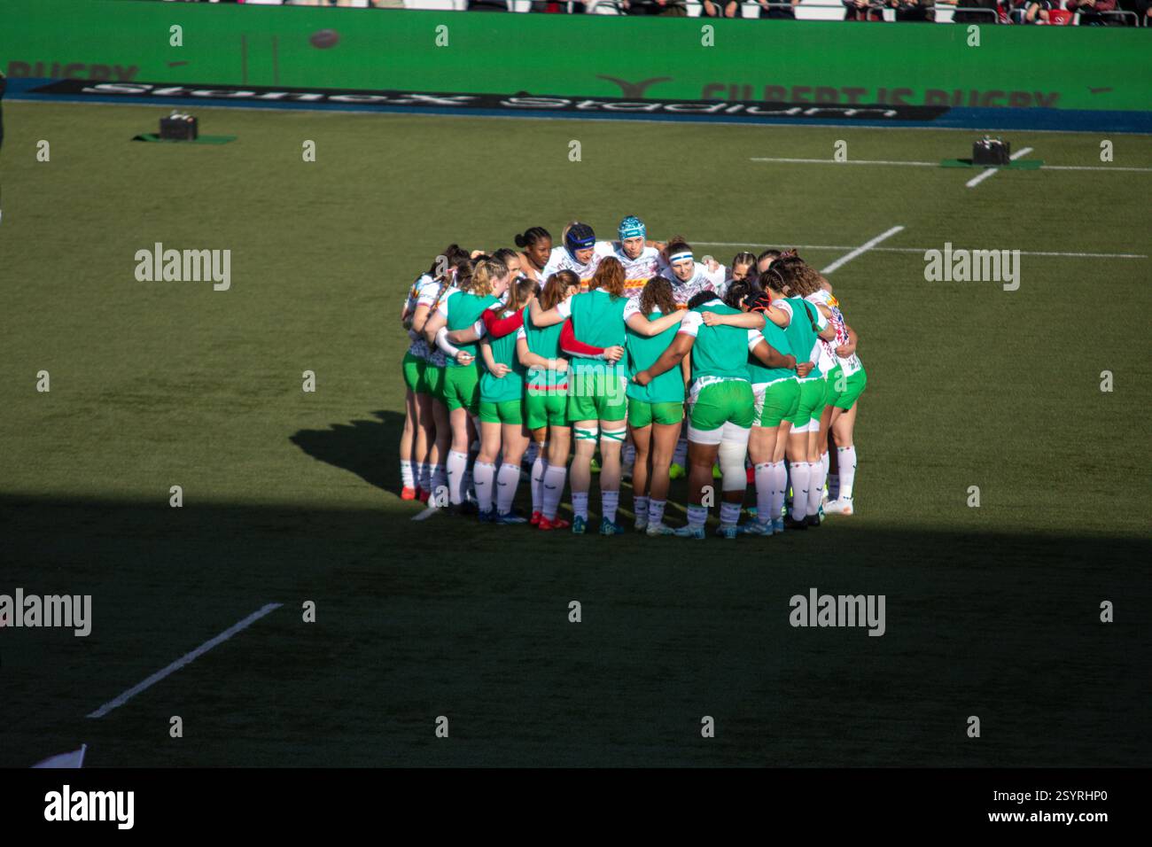 London, UK, 1st March 2025 Harlequins team huddle before kick off ...