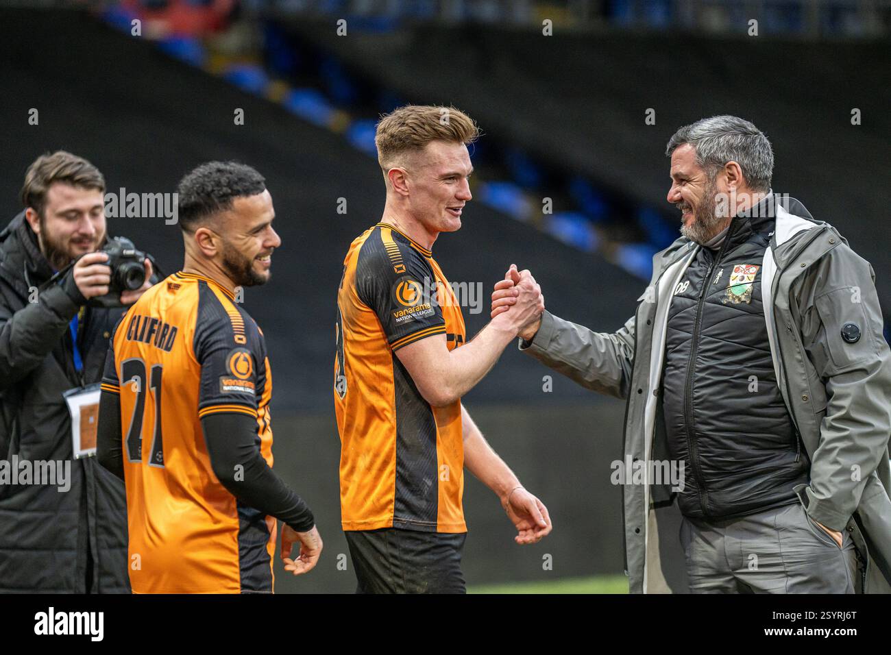 Barnet Manager Dean Brennan and Barnet's Mark Shelton during the ...