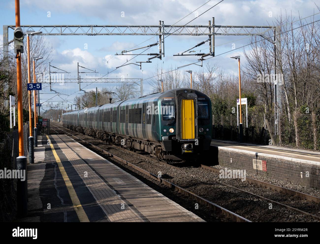 London Northwestern Railway class 350 electric train passing through ...