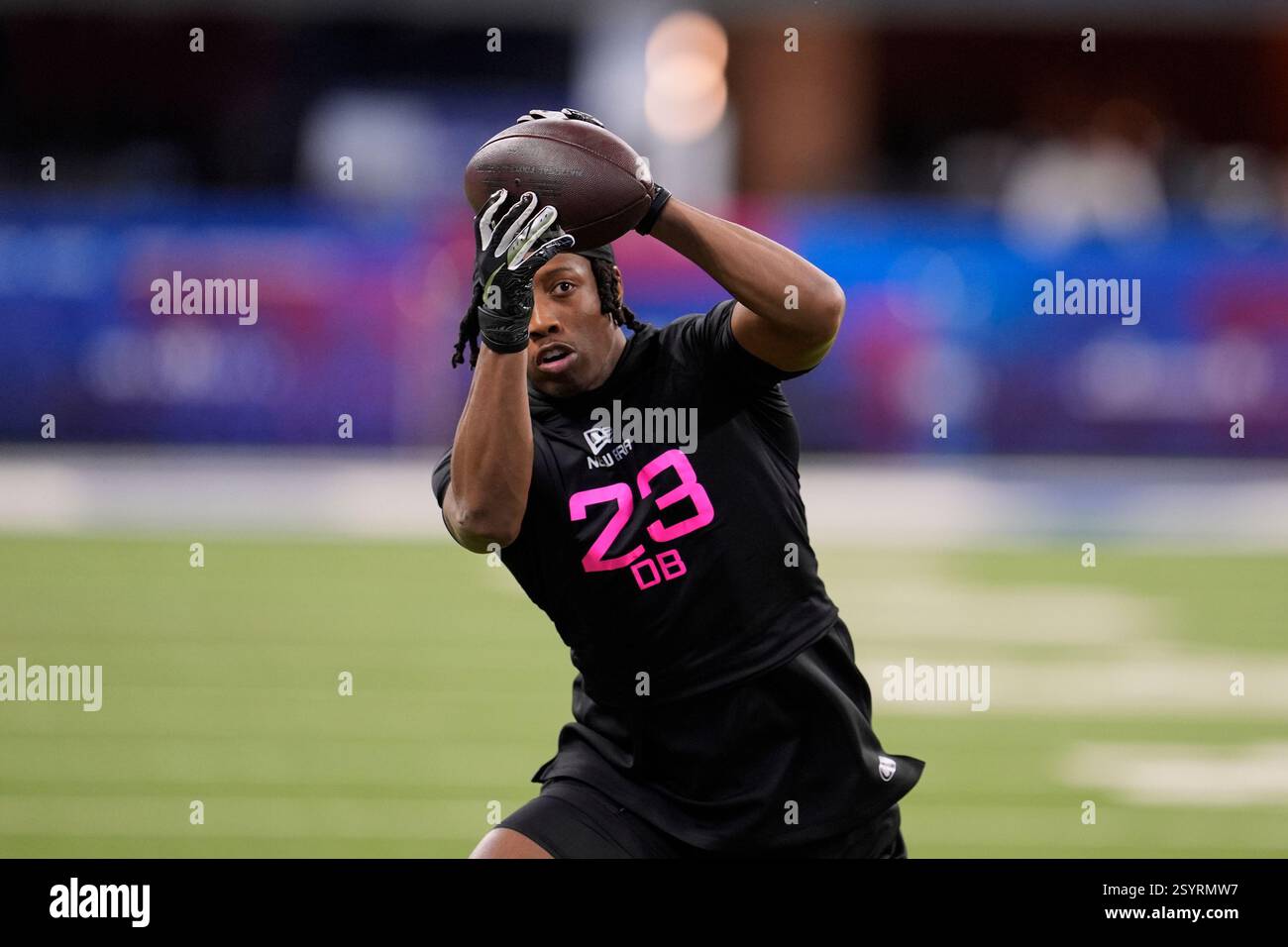 Oregon defensive back Jabbar Muhammad runs a drill at the NFL football ...