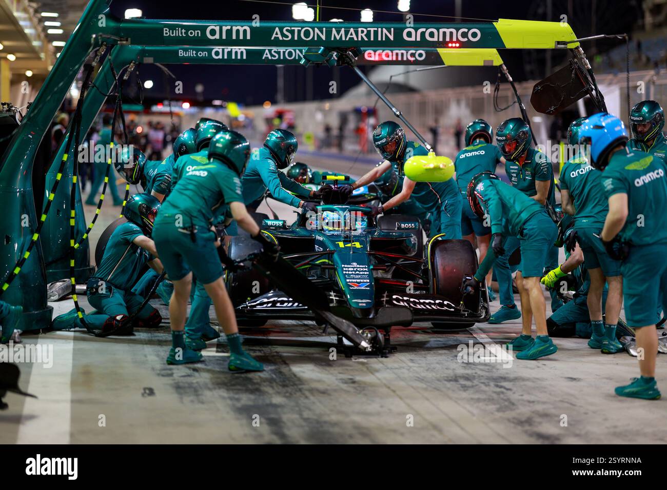 14 ALONSO Fernando (spa), Aston Martin F1 Team AMR24, action pit stop practice during the ...
