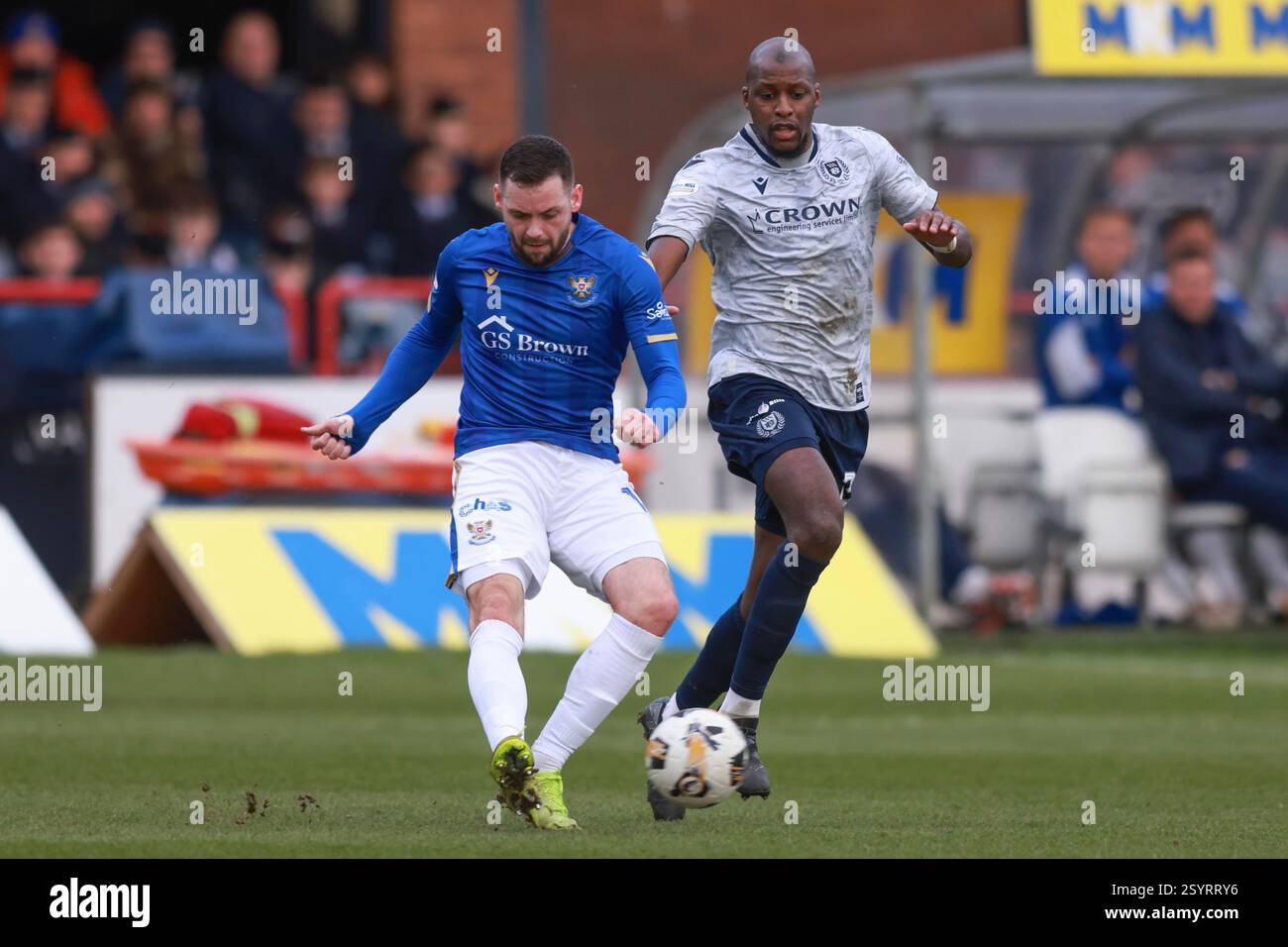 Dens Park, Dundee, UK. 1st Mar, 2025. Scottish Premiership Football ...
