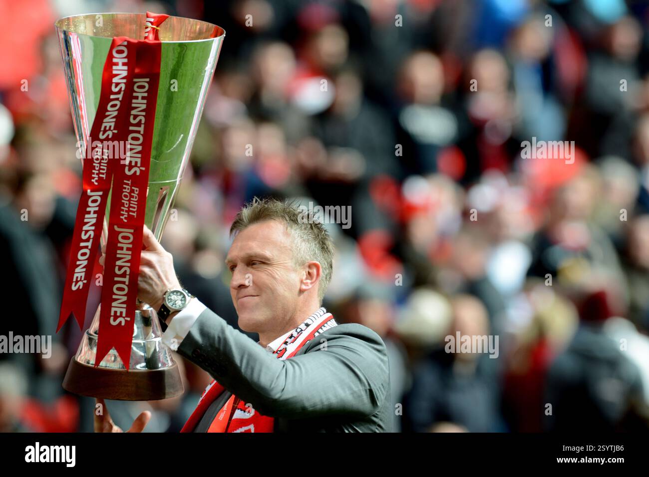Johnstone's Paint Trophy - Final - Crewe Alexandra v Southend United ...