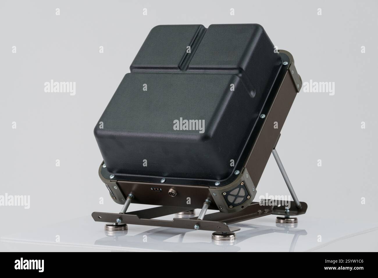 Advanced Electronic Warfare System Prototype on Display Stock Photo - Alamy