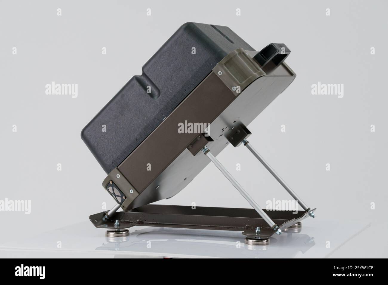Advanced Portable Electronic Warfare Jammer Device for Military ...