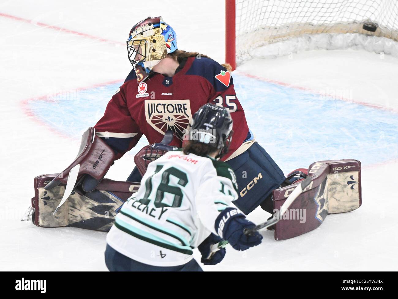 Montreal, Canada. 01st Mar, 2025. Boston Fleet's Amanda Pelkey (16 ...