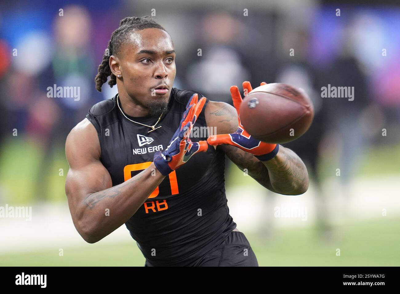 Syracuse running back LeQuint Allen runs a drill at the NFL football ...