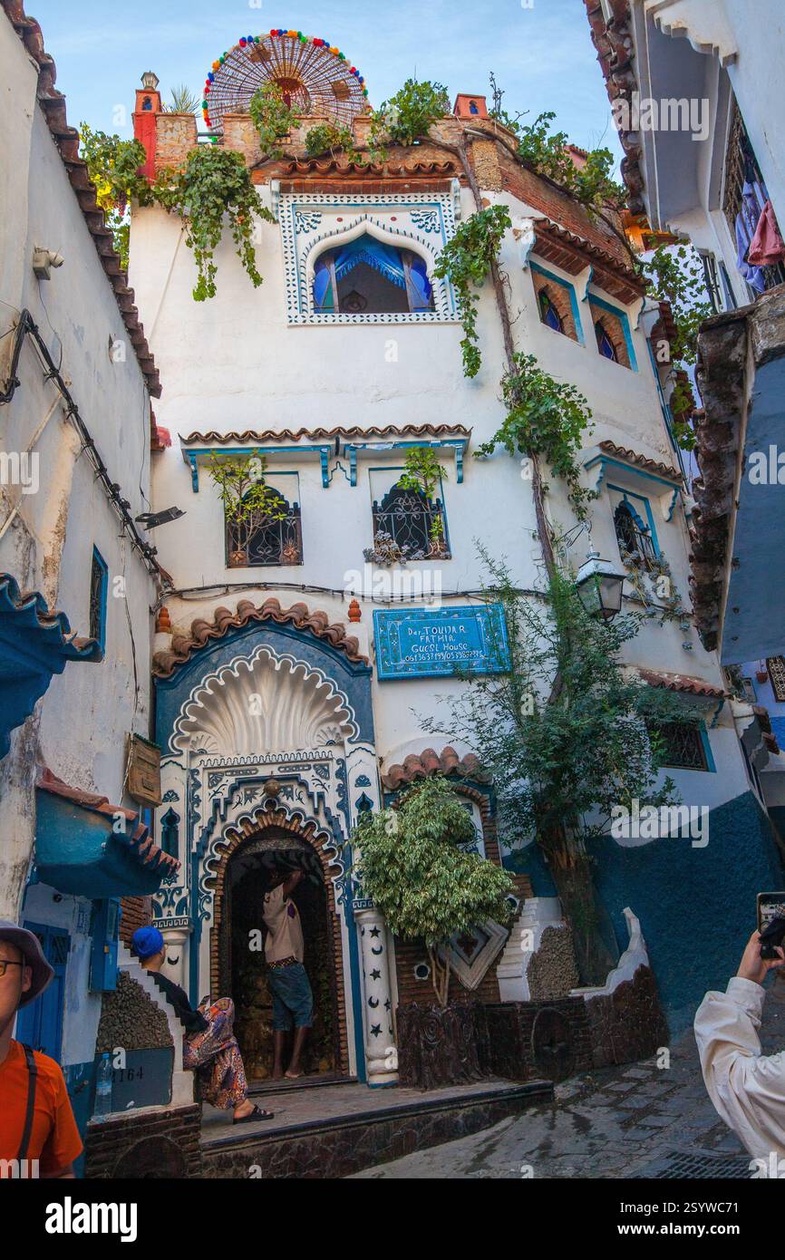Middle eastern neighborhood hi-res stock photography and images - Alamy