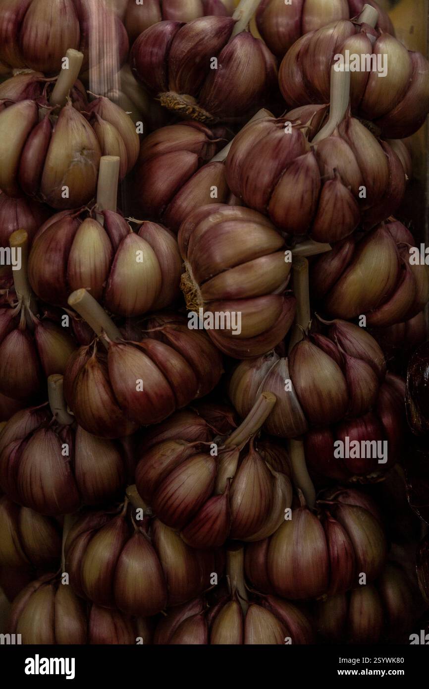 Garlic on display at a street market stall in Sao Paulo, Brazil Stock ...