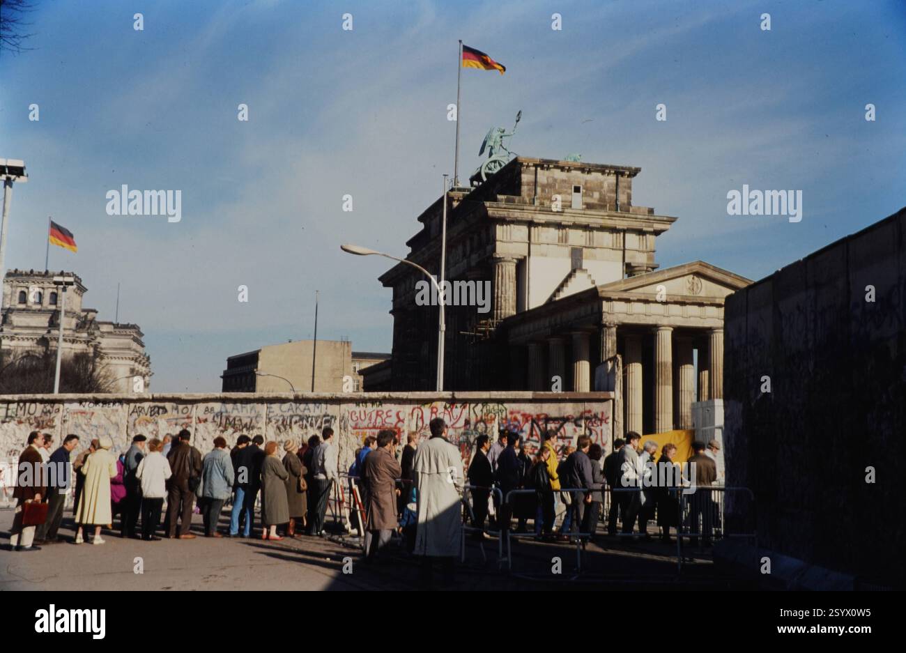 Berliner Mauer DEU, 20240101, Aufnahme Berlin,1989 Berliner Mauer ...