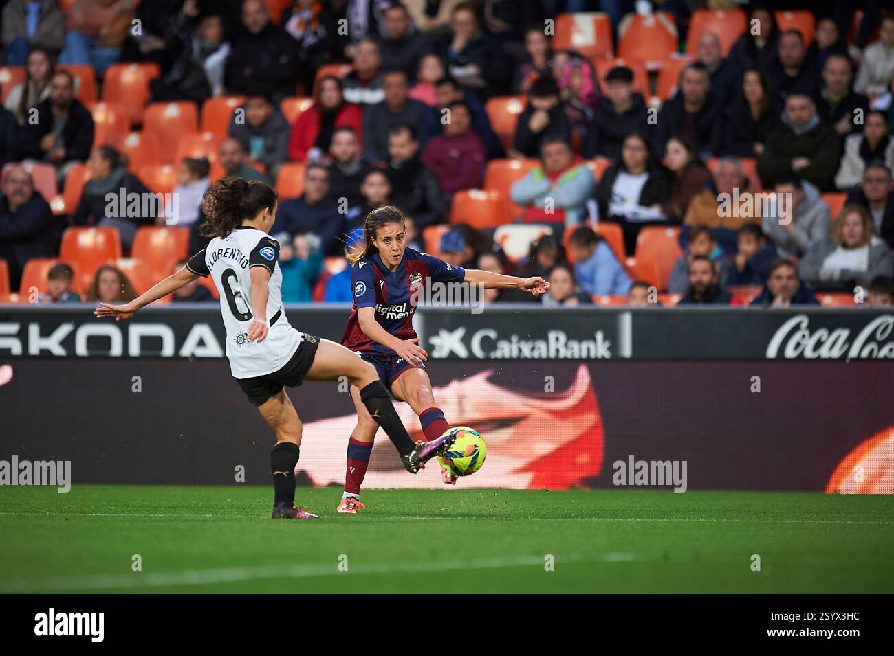 Caludia Florentino of Valencia CF (L) and Ines Rizo Galiano of Levante ...