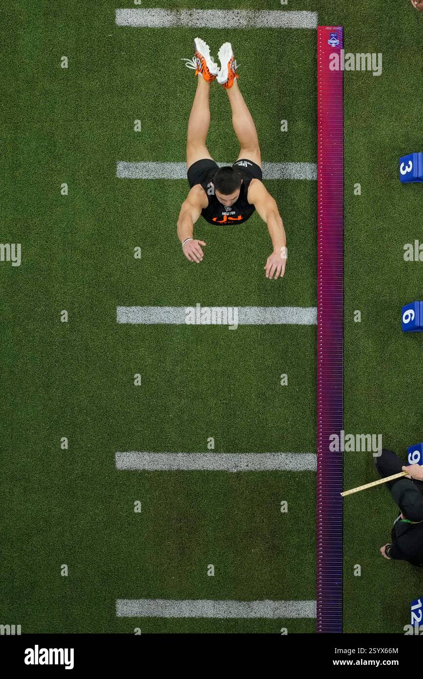 TCU wide receiver Jack Bech participates in a drill at the NFL football ...