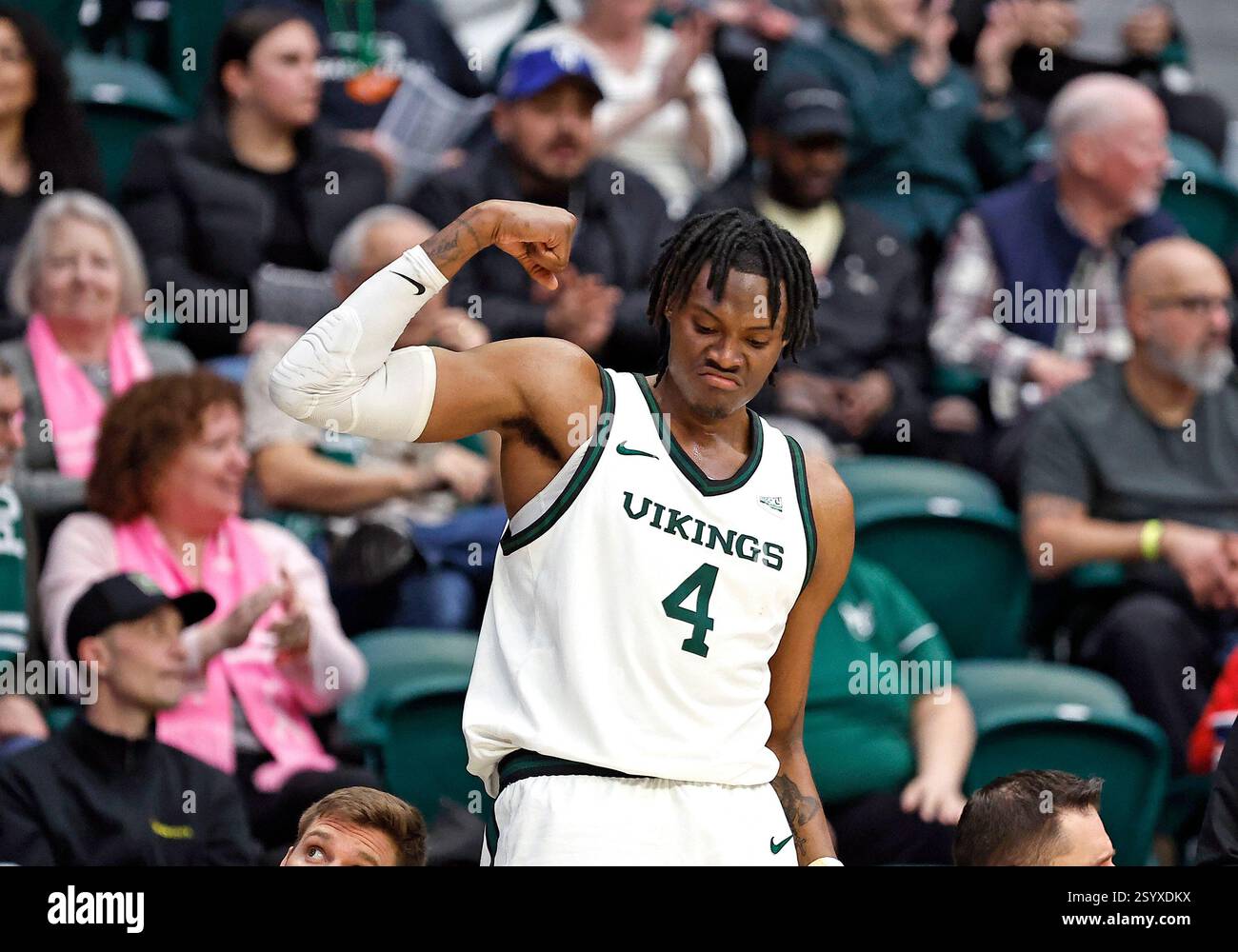 February 27, 2025: Portland State Vikings center Tre-Vaughn Minott (4 ...