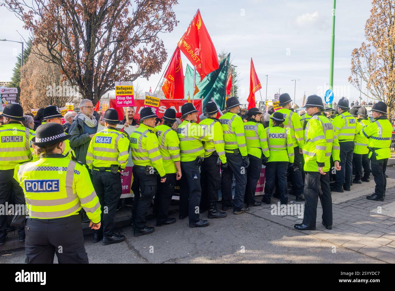 Nuneaton, UK. 01 MAR, 2025. Police surround counter protest as Britain ...