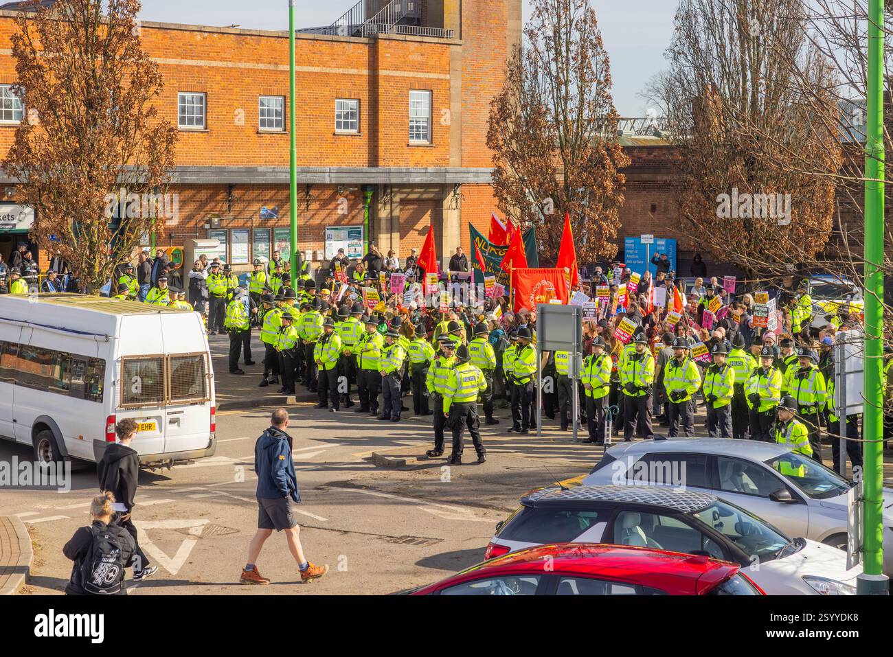 Nuneaton, UK. 01 MAR, 2025. Police surround counter protest as Britain ...