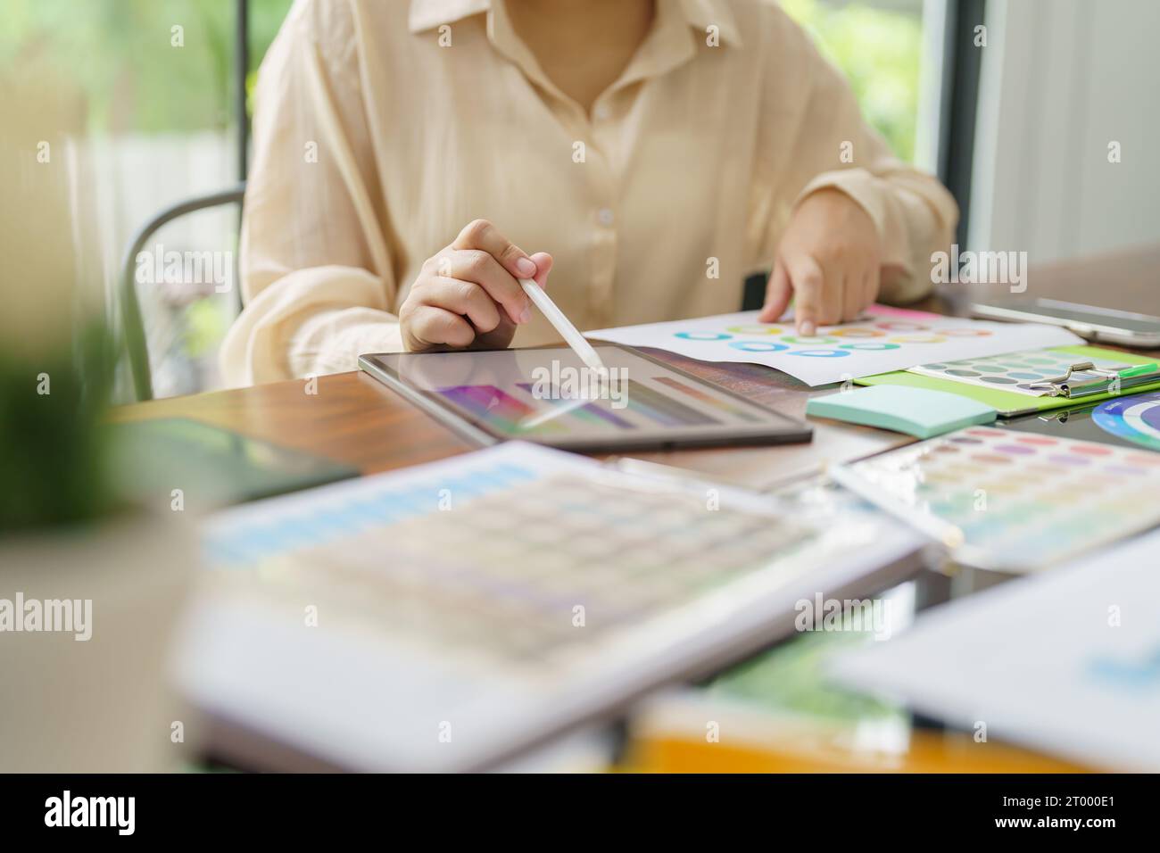 Creative idea Business female Artist Creative Designer sketch graphic ...