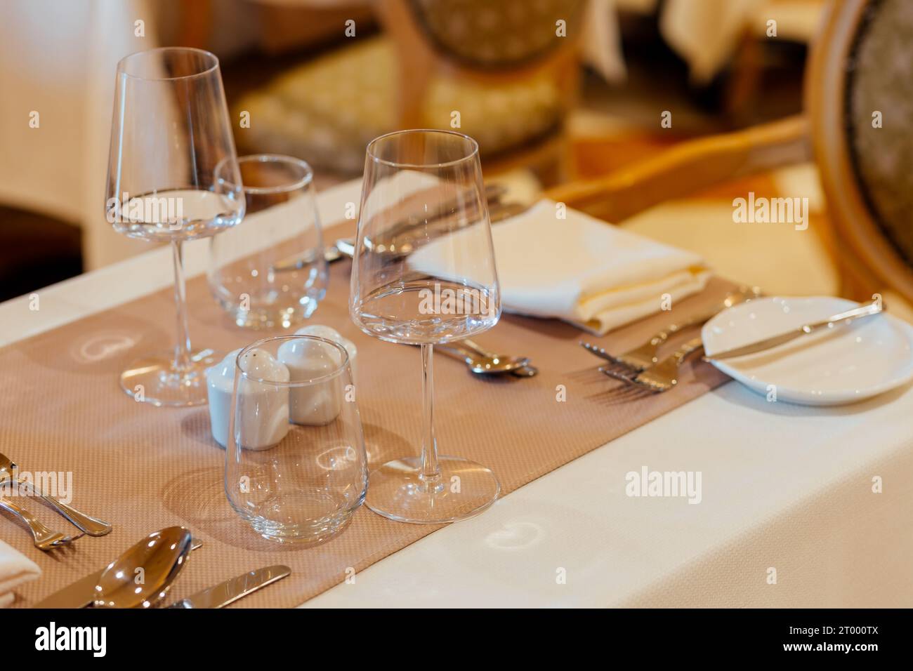 Luxury table settings for fine dining in romantic LUXURY Restaurant ...