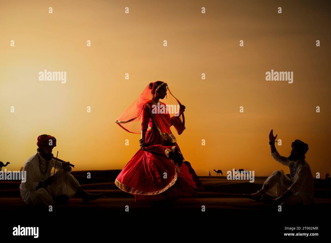 Rajasthani dance troupe performing in desert Stock Photo - Alamy