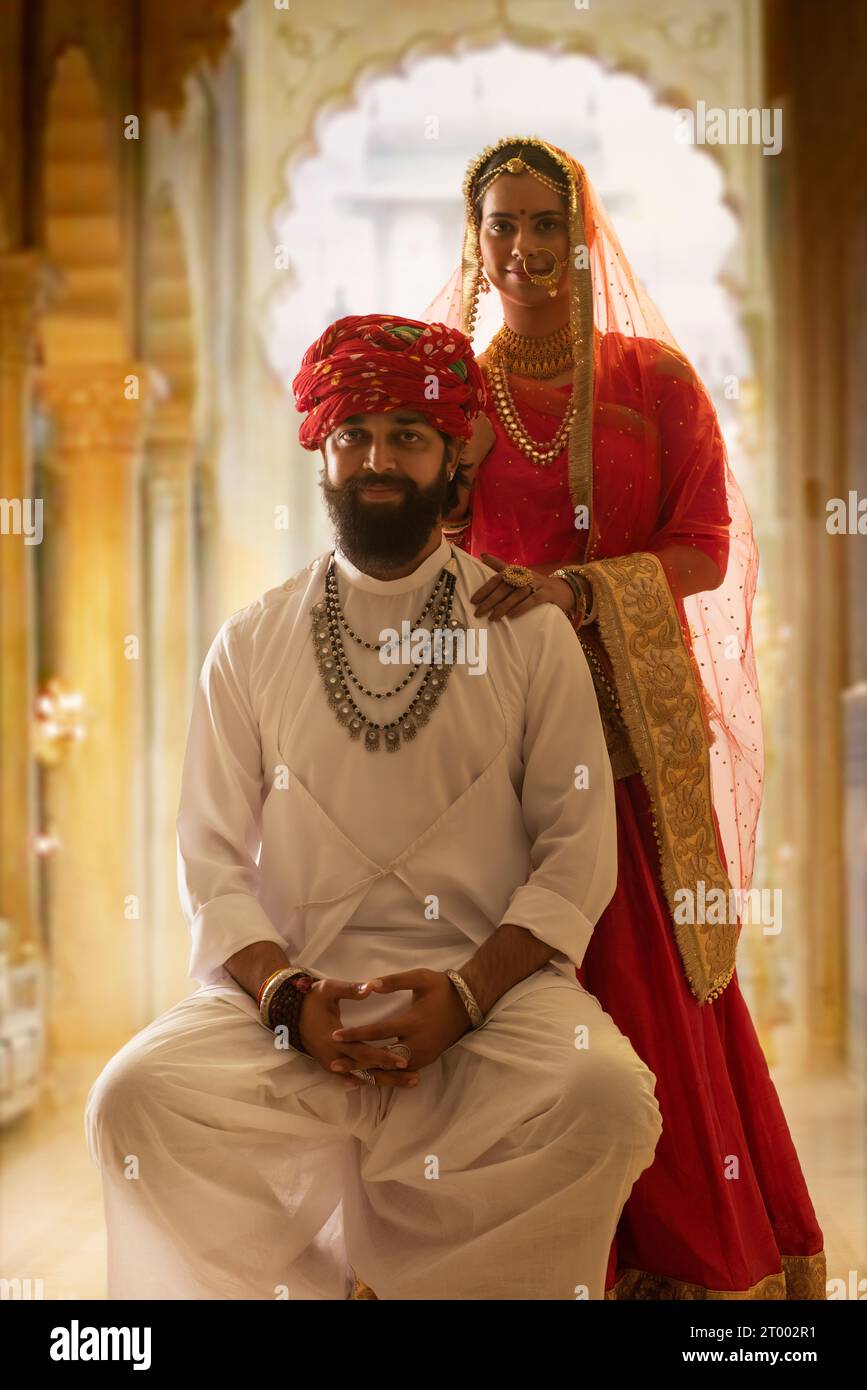 Portrait of Rajasthani couple together in a palace Stock Photo - Alamy