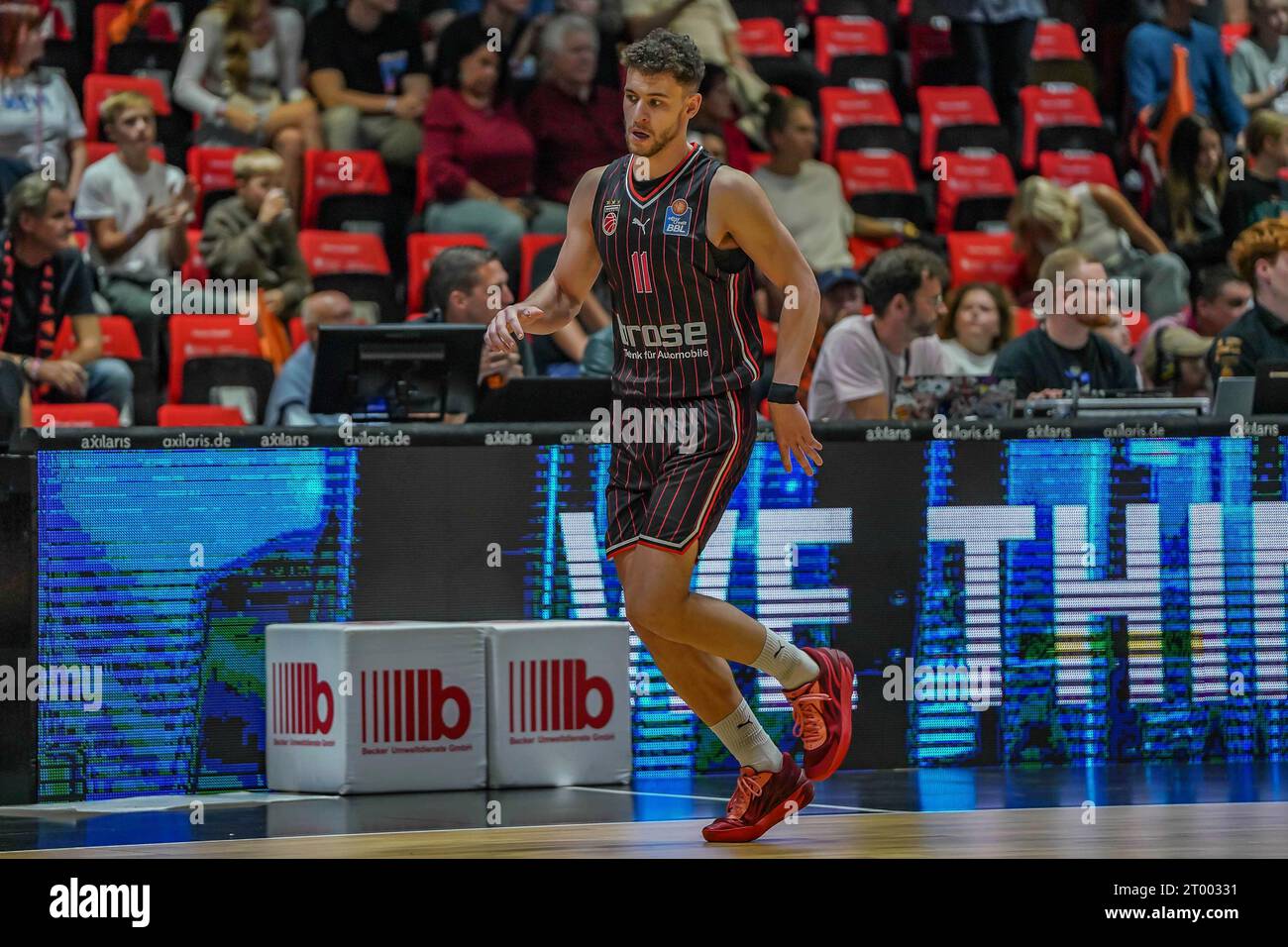 Chemnitz, Deutschland 02. Oktober 2023: 1.BBL - 2023/2024 - Niners ...