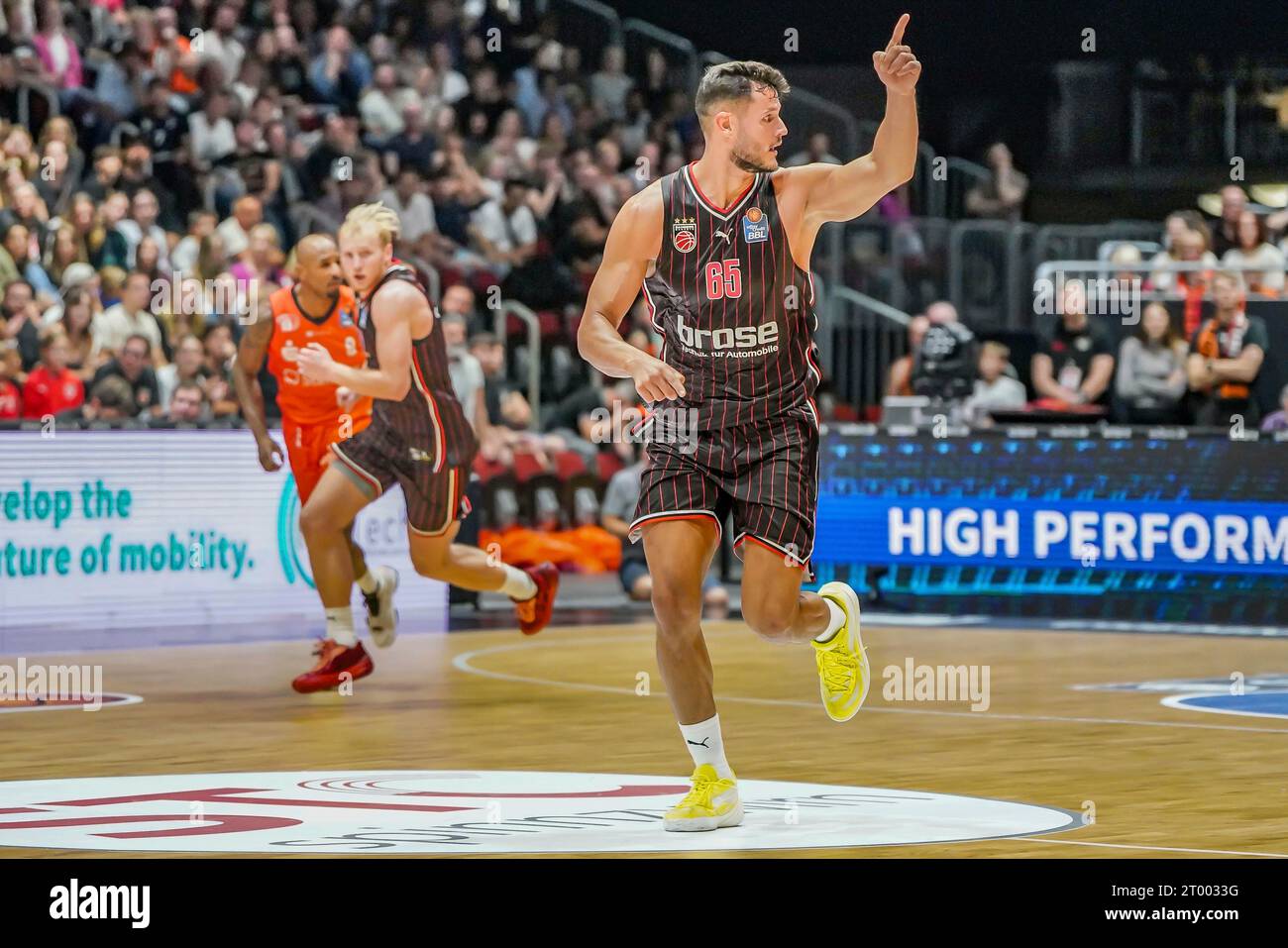 Chemnitz, Deutschland 02. Oktober 2023: 1.BBL - 2023/2024 - Niners ...