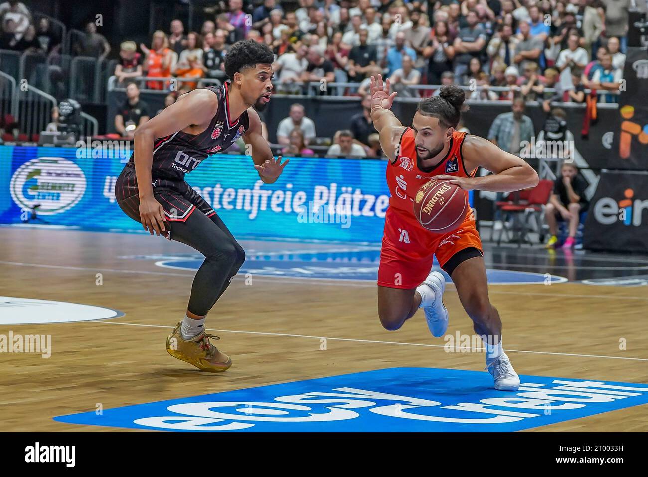 Chemnitz, Deutschland 02. Oktober 2023: 1.BBL - 2023/2024 - Niners ...