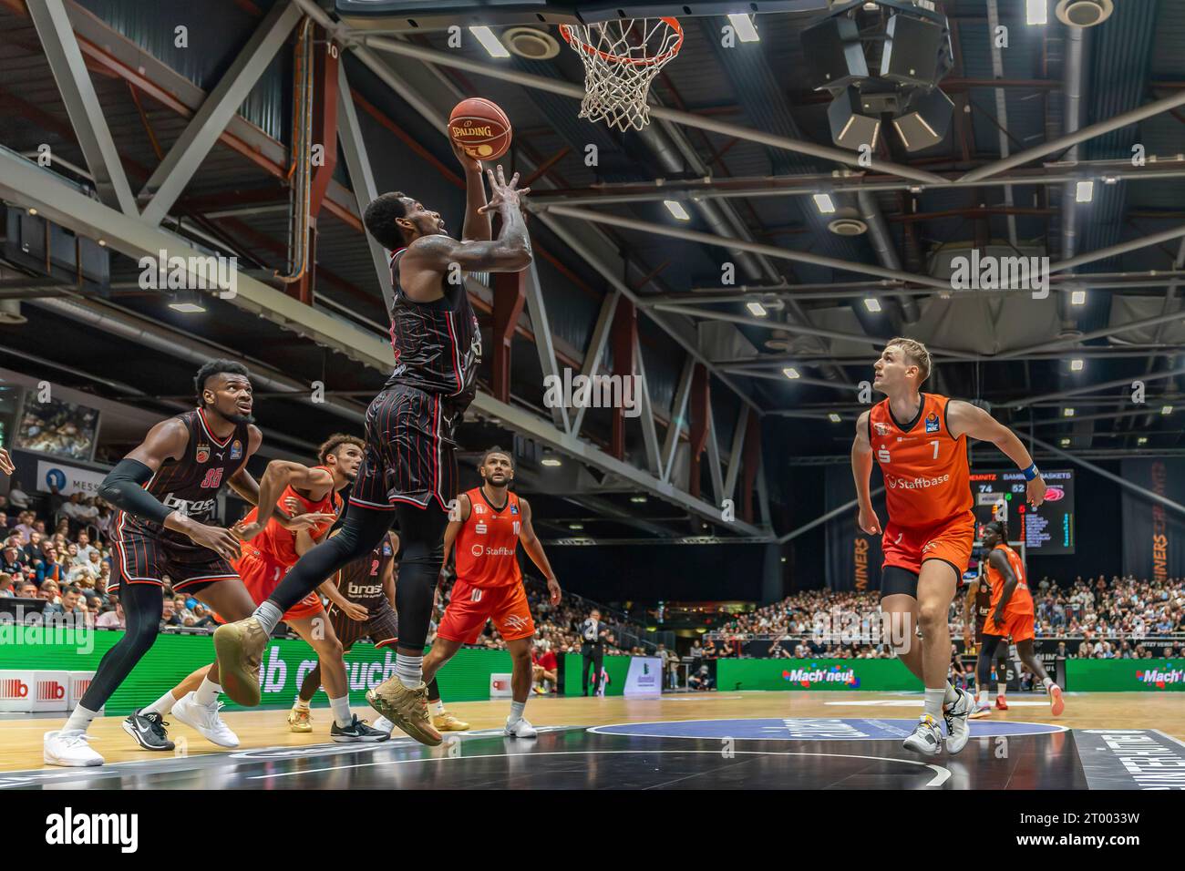 Chemnitz, Deutschland 02. Oktober 2023: 1.BBL - 2023/2024 - Niners ...