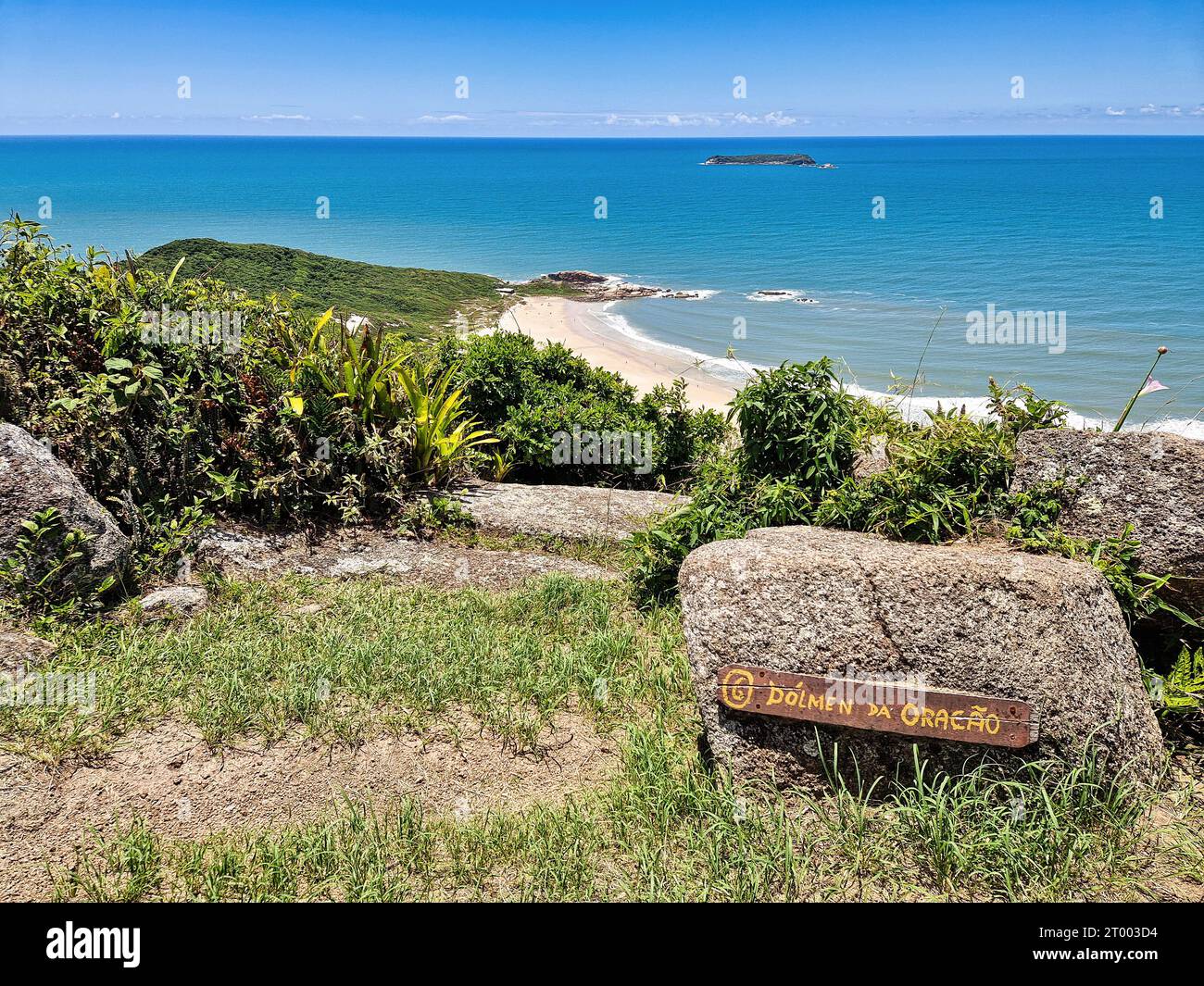 The Dolmen trail of the Prayer, Dolmen da Oracao in Morro da Galheta ...