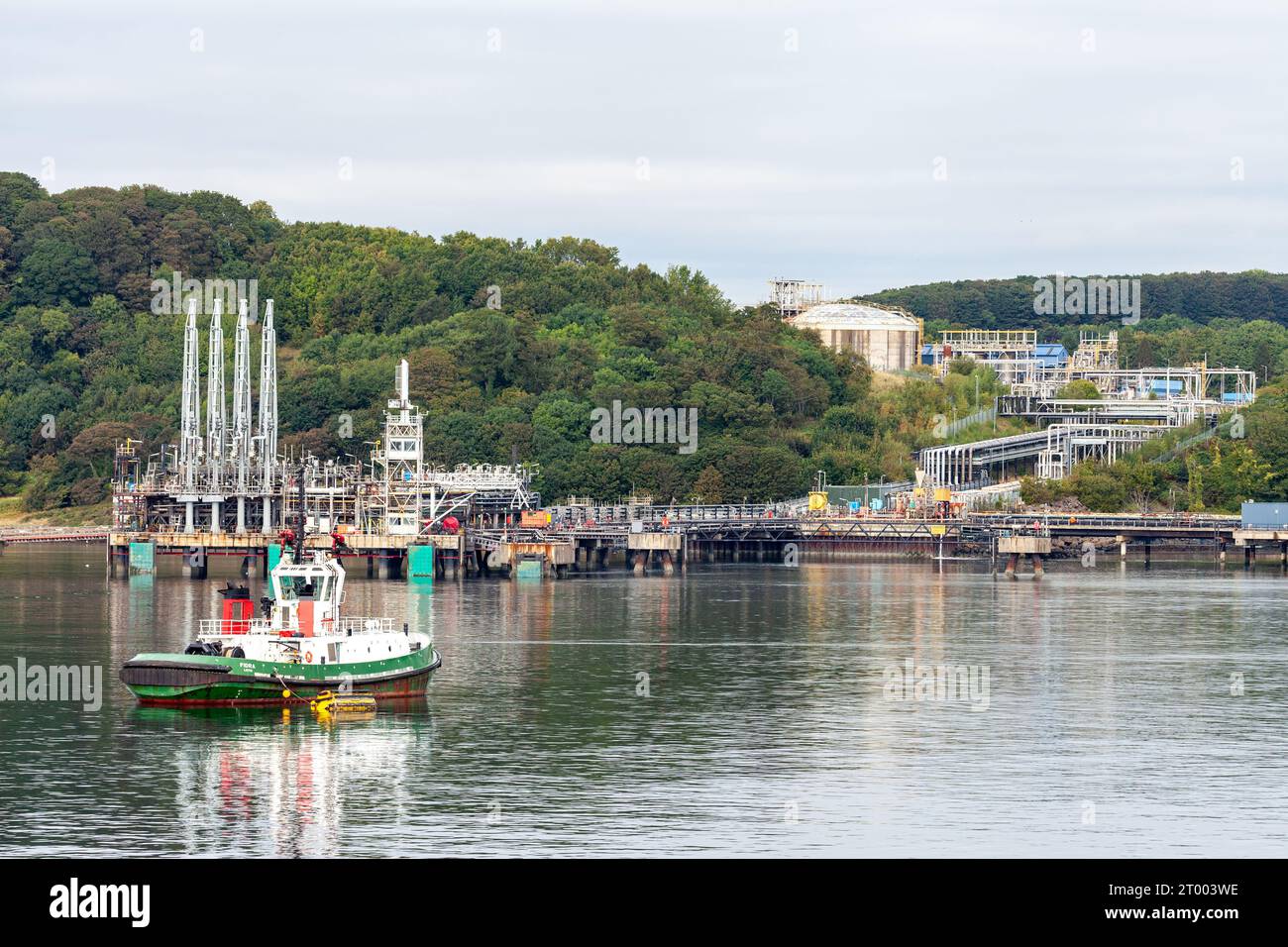 Tanker terminal hi-res stock photography and images - Alamy
