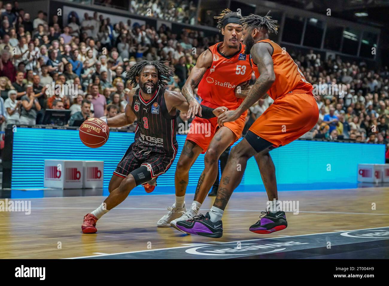 Chemnitz, Deutschland 02. Oktober 2023: 1.BBL - 2023/2024 - Niners ...