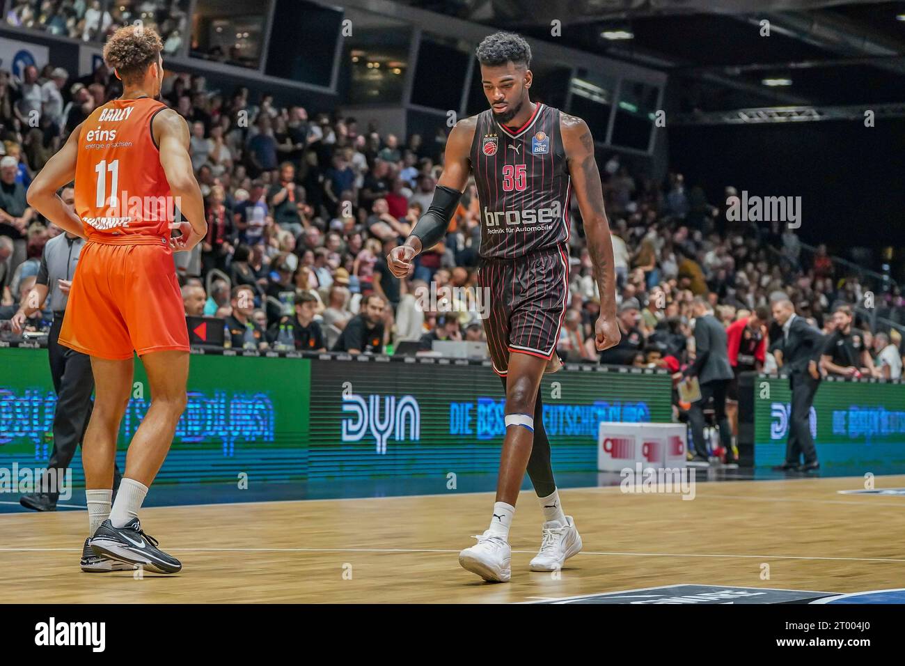 Chemnitz, Deutschland 02. Oktober 2023: 1.BBL - 2023/2024 - Niners ...