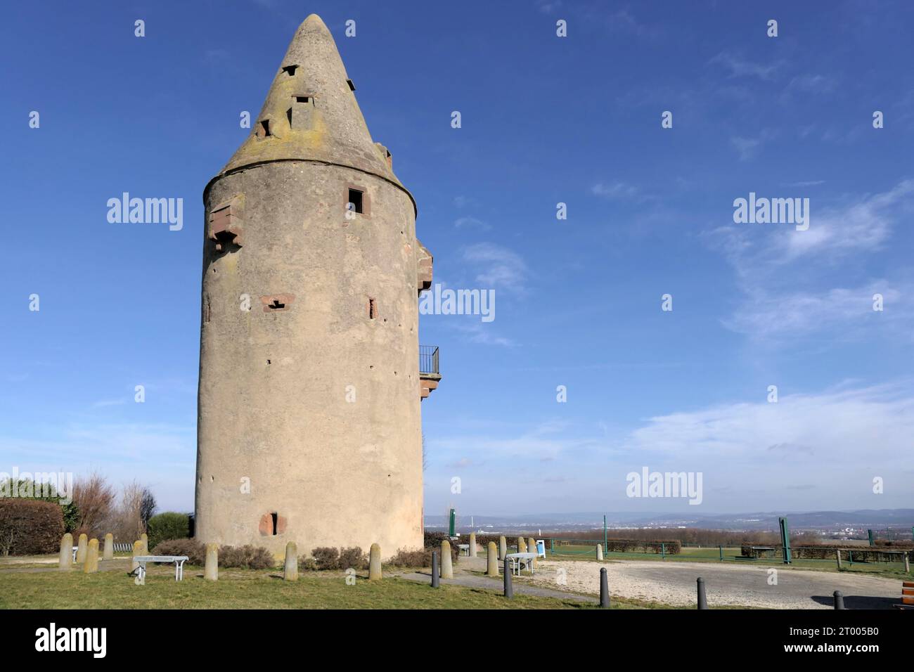 Waiting tower near Schaafheim Stock Photo - Alamy