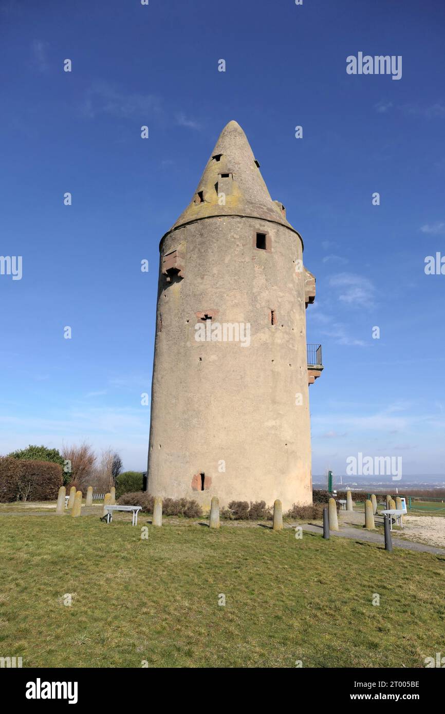 Waiting tower near Schaafheim Stock Photo - Alamy