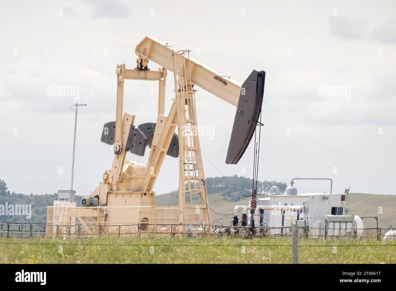 Alberta oil rig hi-res stock photography and images - Alamy