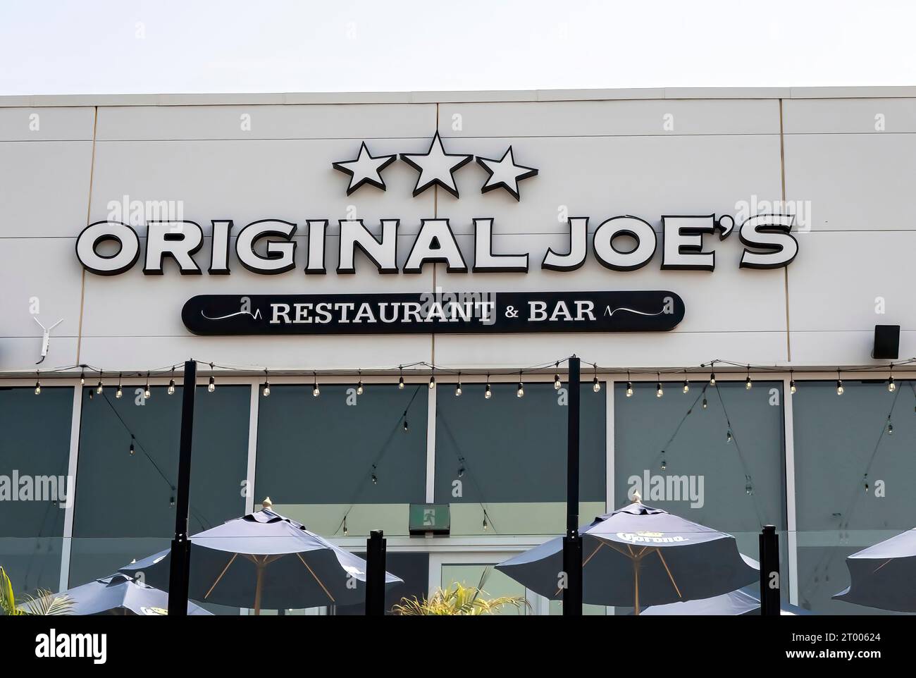 Original joes restaurant bar hi-res stock photography and images - Alamy