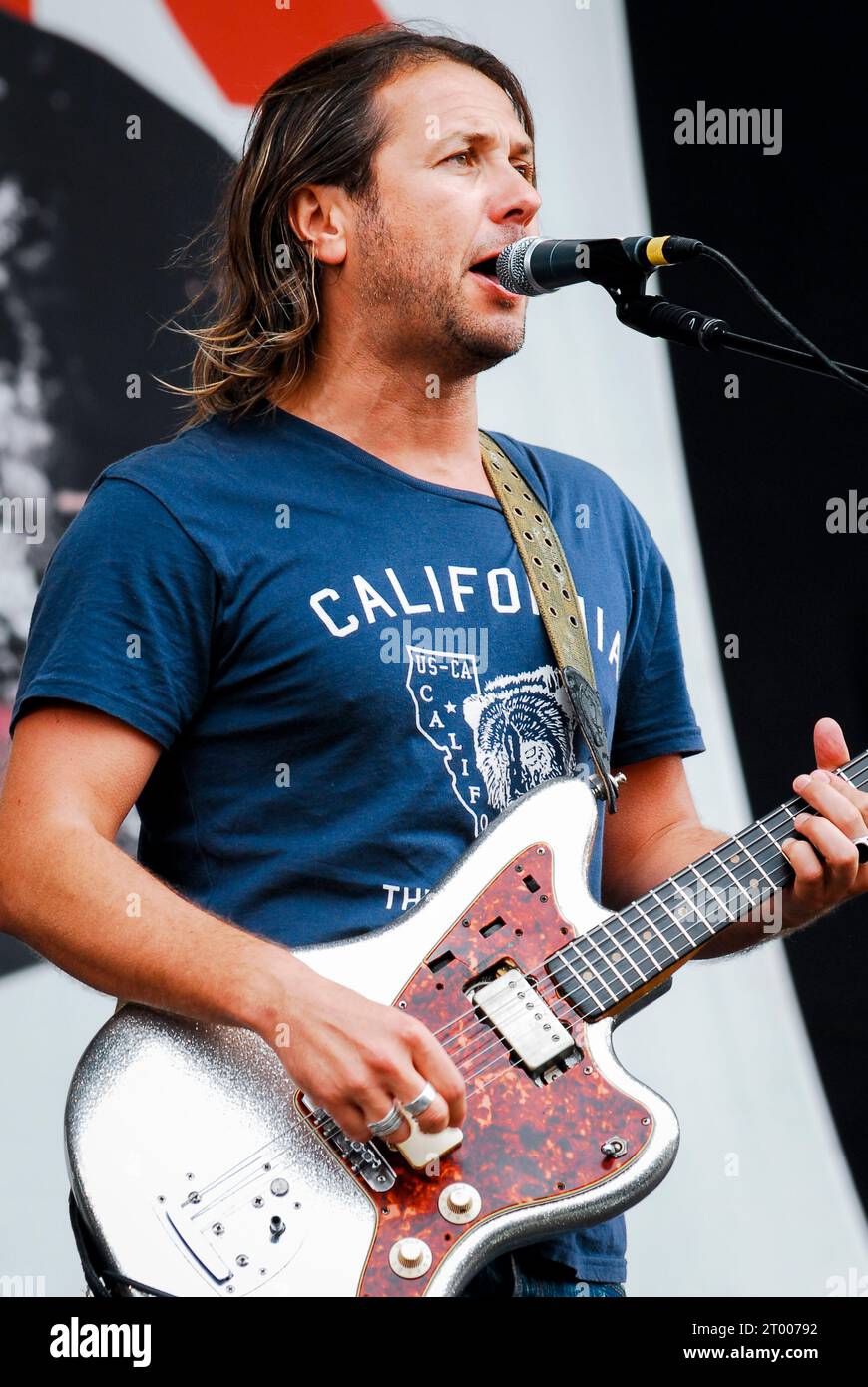 Grant nicholas lead singer of feeder hi-res stock photography and ...