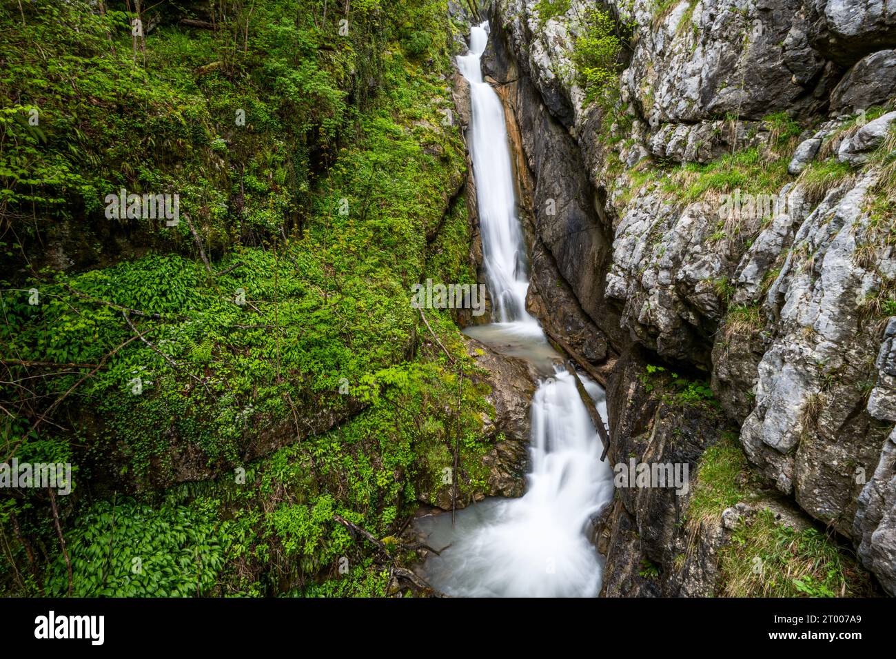 A view of the waterfall of Hallstatt Stock Photo - Alamy