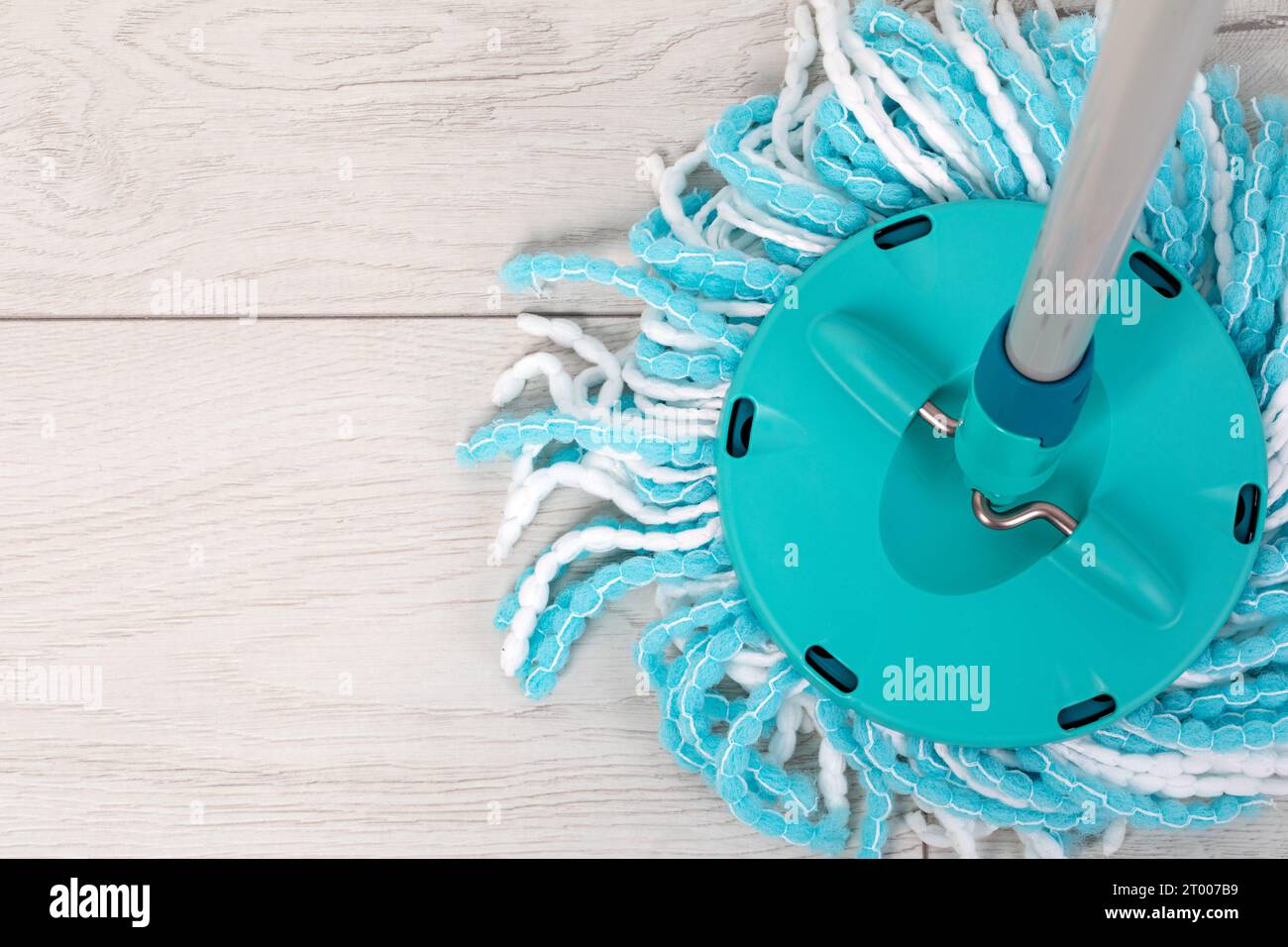 Wet mop hi-res stock photography and images - Alamy