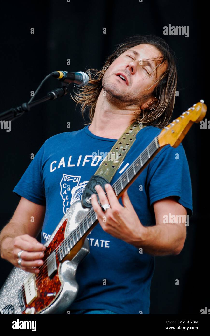 Grant nicholas lead singer of feeder hi-res stock photography and ...