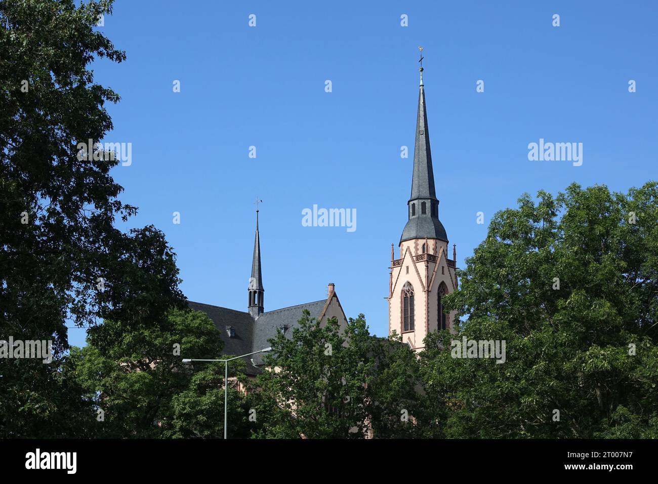 Church of St. Mauritius in Frankfurt-Schwanheim Stock Photo - Alamy