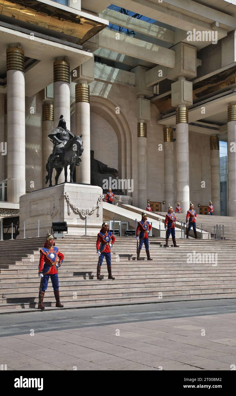 Guard of honor in front of Government Palace on Grand Chinggis Khaan ...