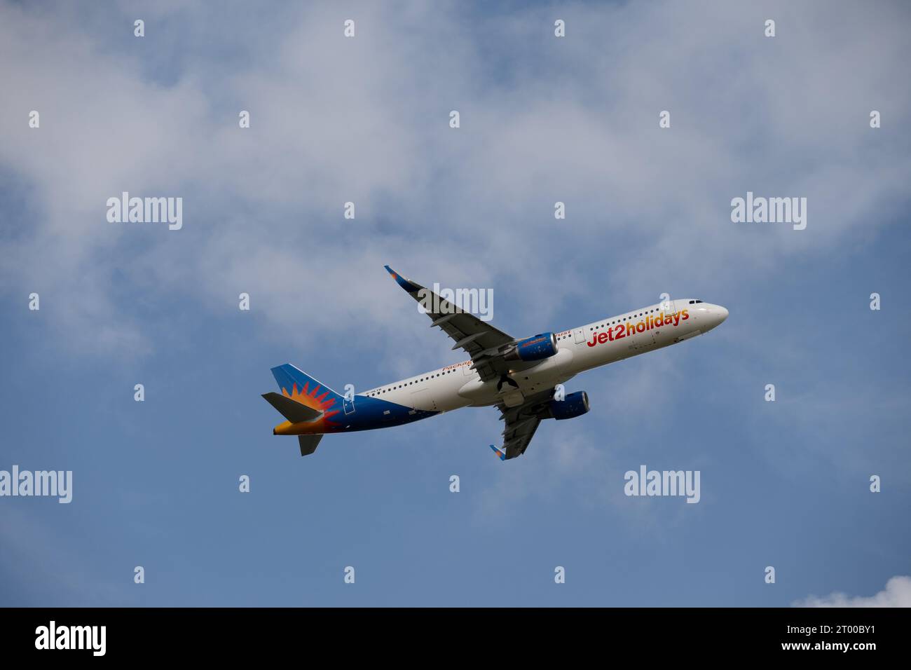 Jet2 Airbus A321-211 taking off at Birmingham Airport, UK (G-HLYB Stock ...