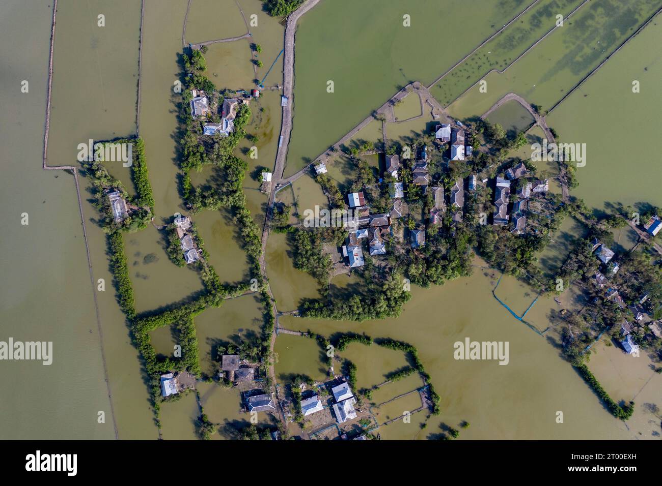 Gabura Union of Shyamnagar Upazila has been flooded after the dam broke ...
