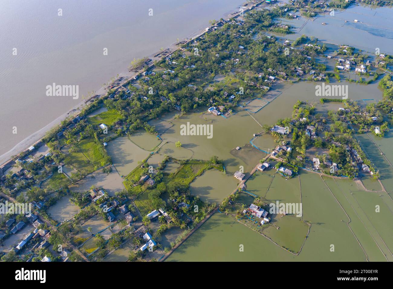 View of a desiccated floodplain at Gabura union in Shyamnagar Upajila ...